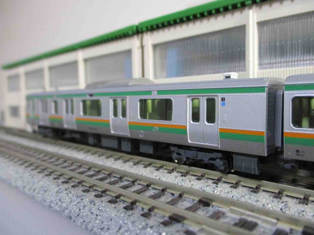 KATO E231系 東海道線仕様(湘南新宿ライン) 入線 : 夏島鉄道