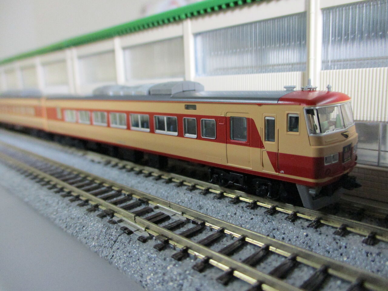 TOMIX 185系200番台 国鉄特急色 入線 : 夏島鉄道 TOMIX 185系200番台 国鉄特急色 入線 : 夏島鉄道