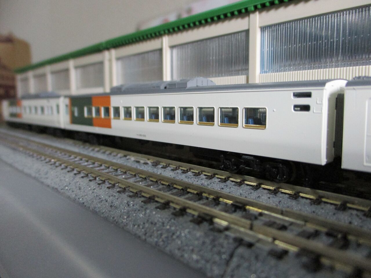TOMIX 185系200番台 踊り子新塗装 入線 : 夏島鉄道 TOMIX 185系200番台 踊り子新塗装 入線 : 夏島鉄道