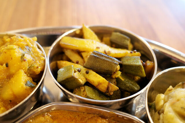 けつログ : 東インド・オディシャ州の菜食ターリーセット／Patsu Curry（桜山）