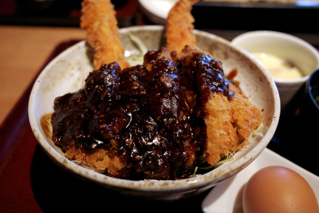 けつログ : 家康かぶと丼／猿投温泉金泉の湯 飲食食堂（豊田市加納町）