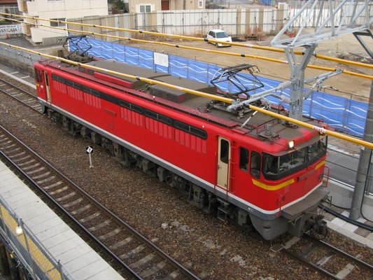 HOでEF67を作る！製作記～おまけの屋根上写真など～ : のすたるじっくビュー へろへろ鉄道とアニメ分の多いブログ