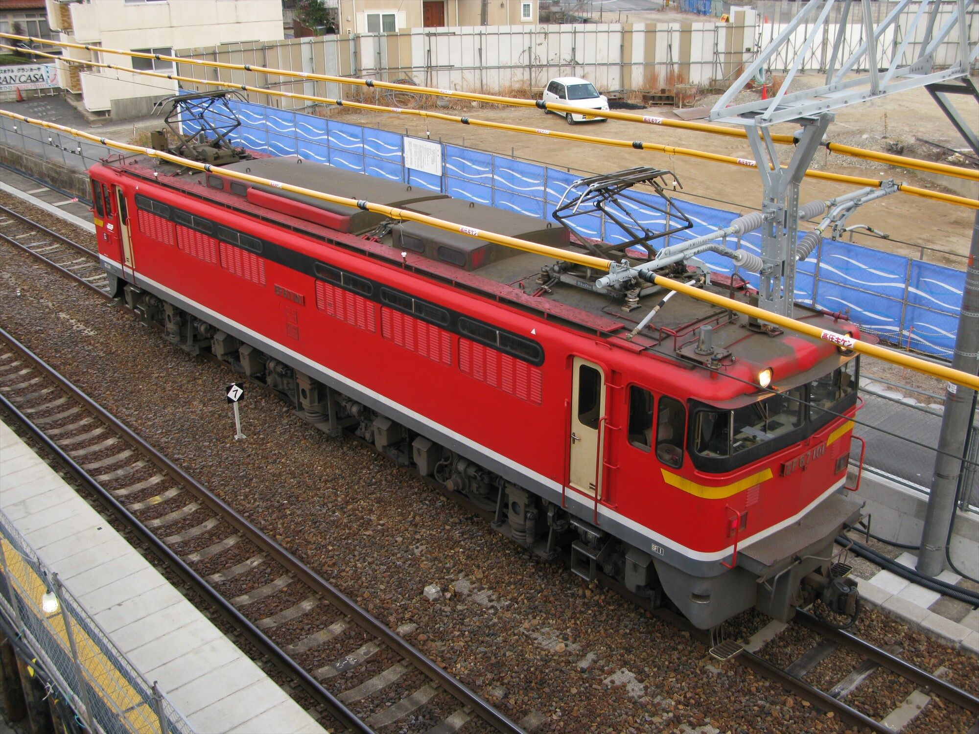HOでEF67を作る！製作記～おまけの屋根上写真など～ : のすたるじっくビュー へろへろ鉄道とアニメ分の多いブログ