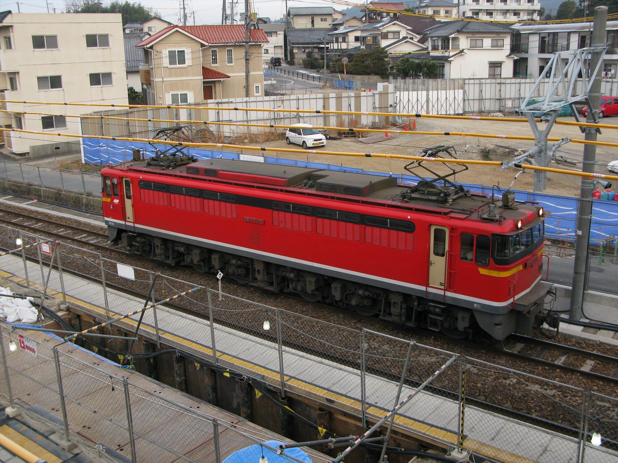 HOでEF67を作る！製作記～おまけの屋根上写真など～ : のすたるじっくビュー へろへろ鉄道とアニメ分の多いブログ