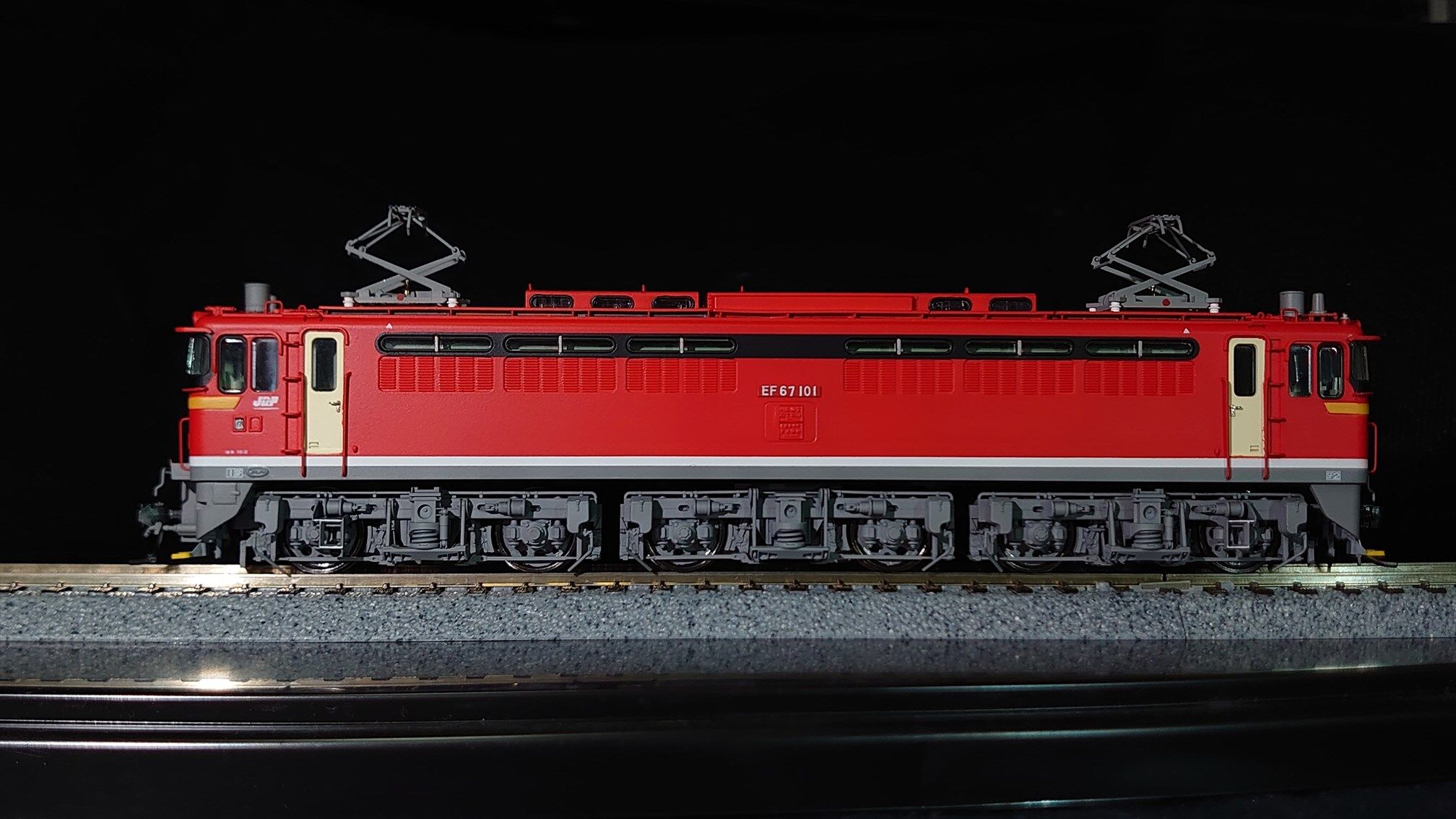 HOでEF67を作る！製作記～完成しました！祝！～ : のすたるじっくビュー へろへろ鉄道とアニメ分の多いブログ