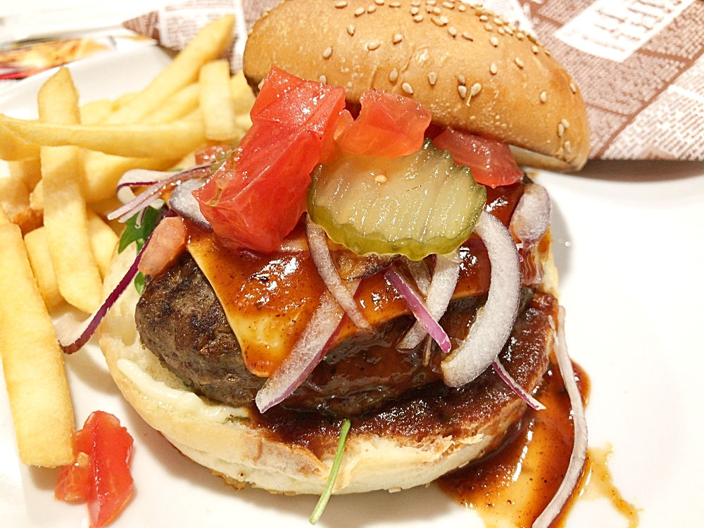 復ッ活ッ！「ガストバーガー」が7年ぶりに復活ッッ 初めて食べたけどファミレスってレベルじゃねーぞ！ 情報まとめblog 2796