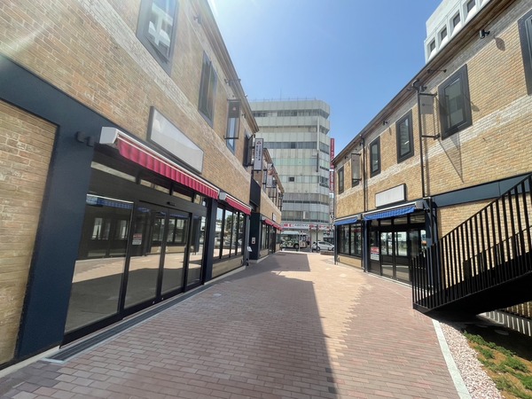 富士急だったところ、もうできてる。名前は「Plaza Fontana-Numazu Station-」だそう。(沼津市大手町) : 沼津つーしん