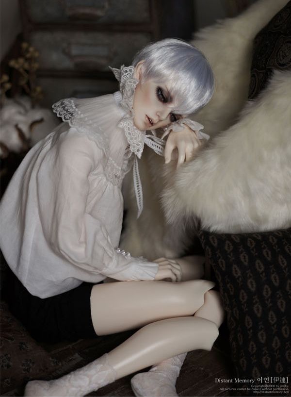 沼からの呼び声 海外製キャストドール情報:Nobility Doll