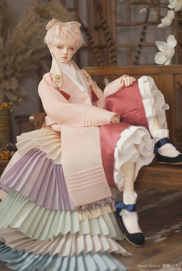 沼からの呼び声 海外製キャストドール情報:Nobility Doll