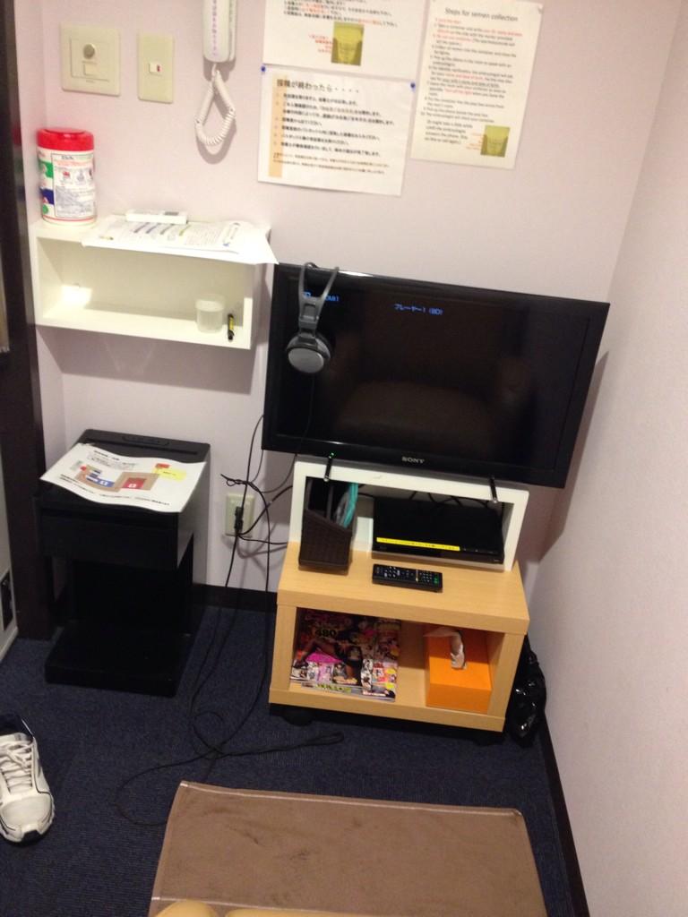 病院の精液検査で採精室に置いてあるavは無修正だった メガ速vip