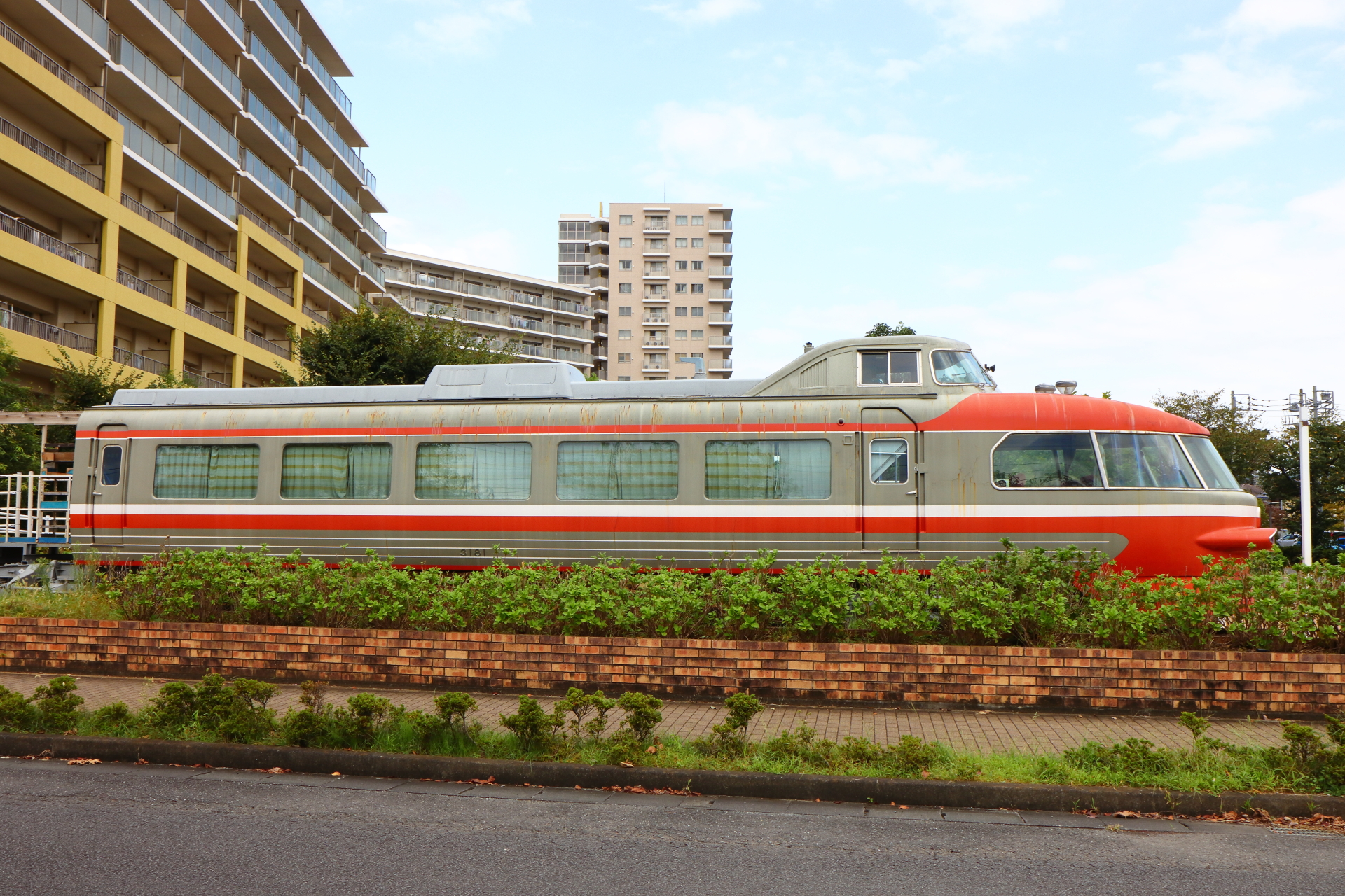 小田急の開成駅に保存されている「ロンちゃん」の心配される状況 : Odapedia ～小田急のファンブログ～