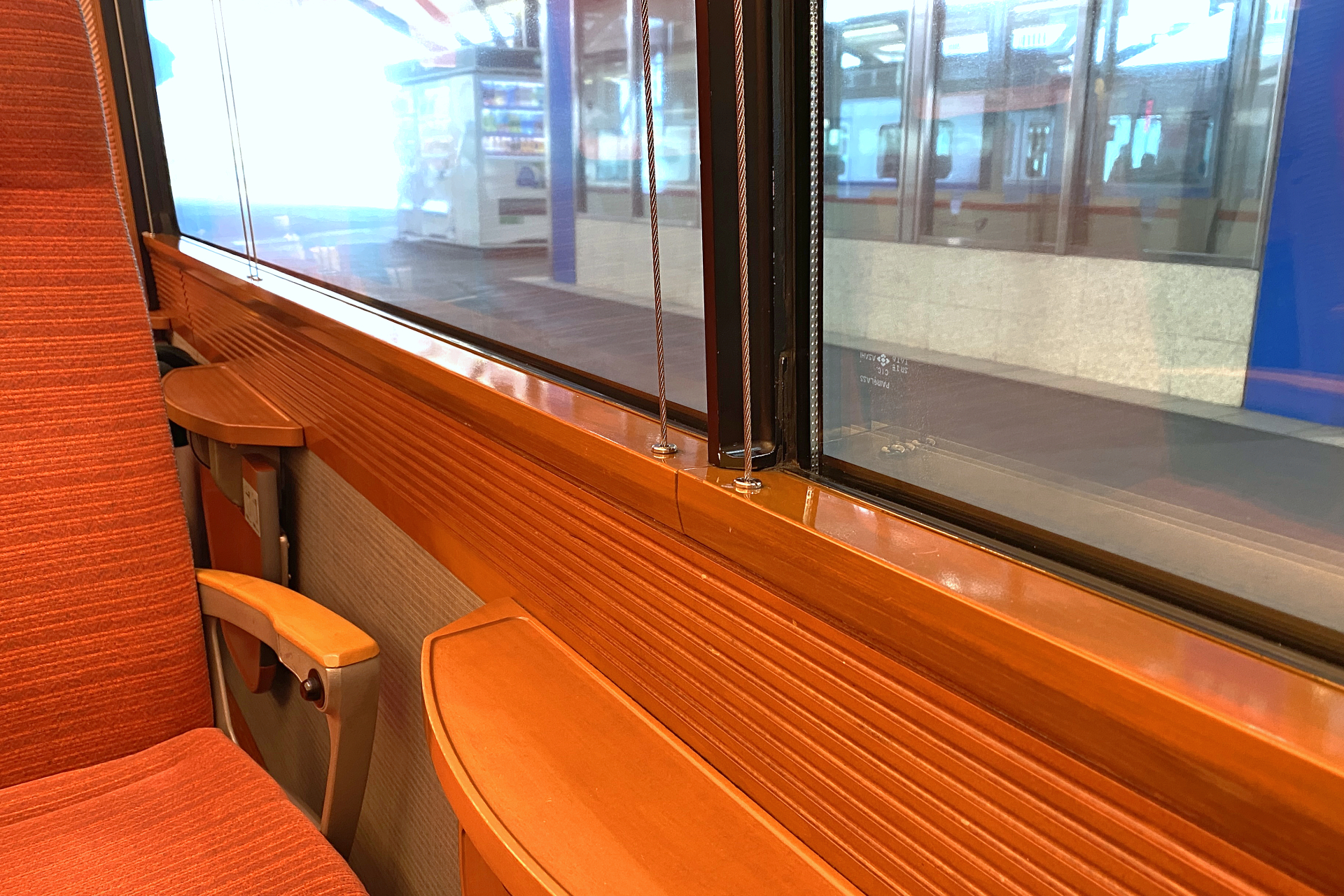 小田急のVSEに乗ってこそ分かる素晴らしさ 後世に残したい乗車体験の価値とは : Odapedia ～小田急のファンブログ～