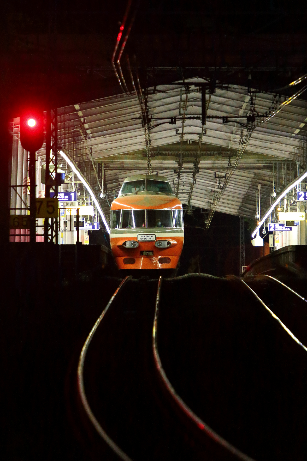 小田急のNSEが本線を走る夜 : Odapedia ～小田急のファンブログ～