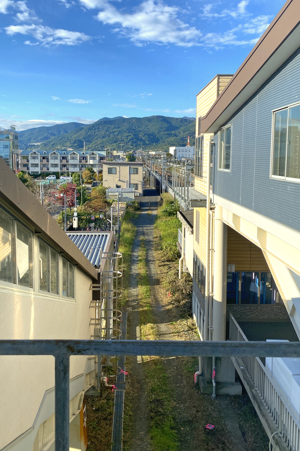 小田急の開成駅が待避線を設けられそうな構造になっている謎を考える : Odapedia ～小田急のファンブログ～