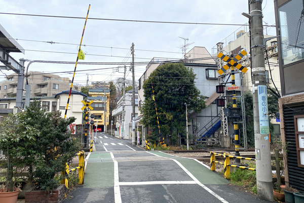 小田急小田原線全踏切ガイド：参宮橋6号踏切 : Odapedia ～小田急のファンブログ～