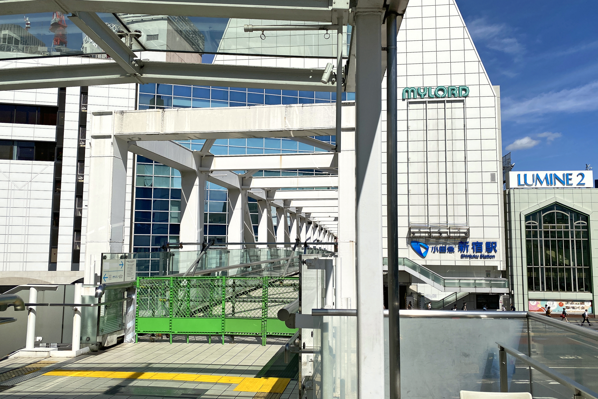 復活するのはいつの日か 小田急の新宿駅南口前にあるミロードデッキが閉鎖に : Odapedia ～小田急のファンブログ～