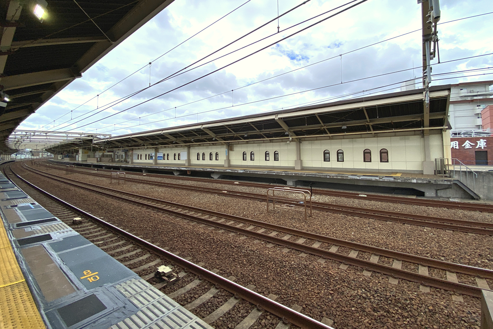 ホームドアの設置が近付く小田急の狛江駅 現在の様子はどうなっているのか : Odapedia ～小田急のファンブログ～