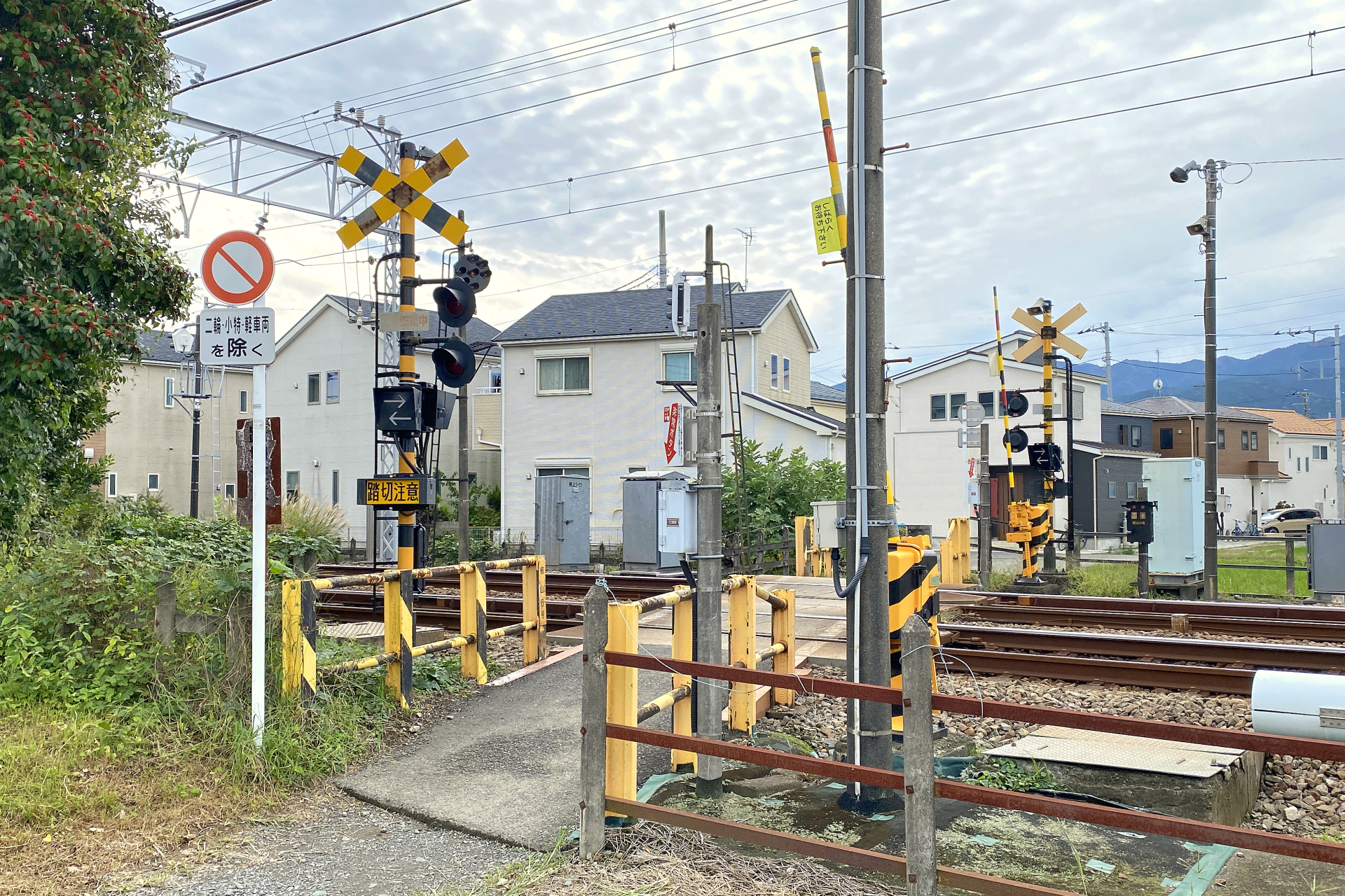 小田急小田原線全踏切ガイド：栢山6号踏切 : Odapedia ～小田急のファンブログ～