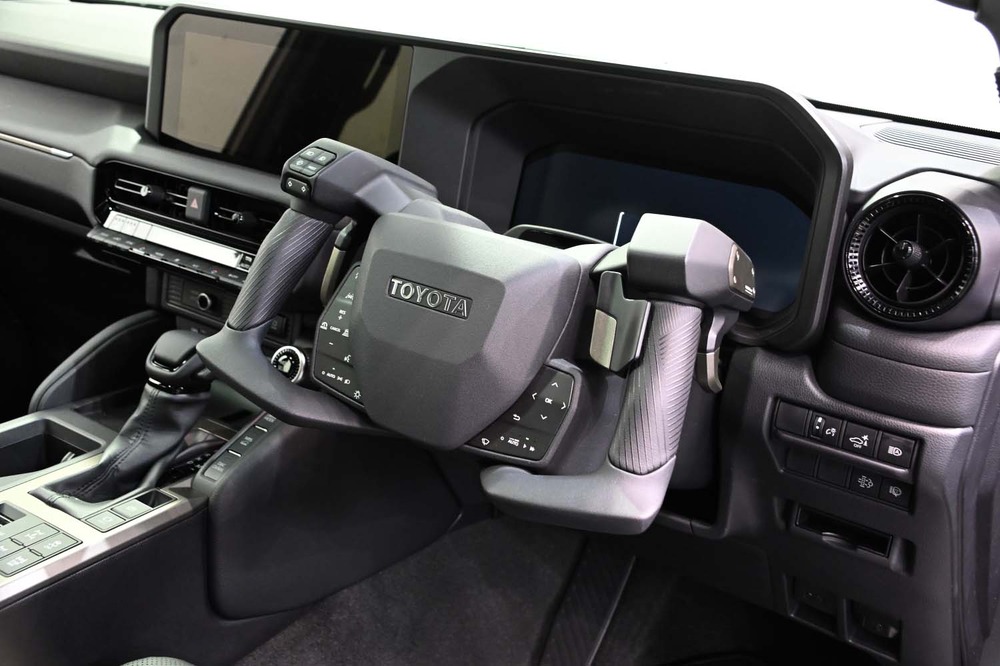 トヨタが開発を進める「NEO Steer」、より現実的なステアリングに生まれ変わってH.C.R.展に出品 : オフィスBMの取材日誌 自動車系 ...