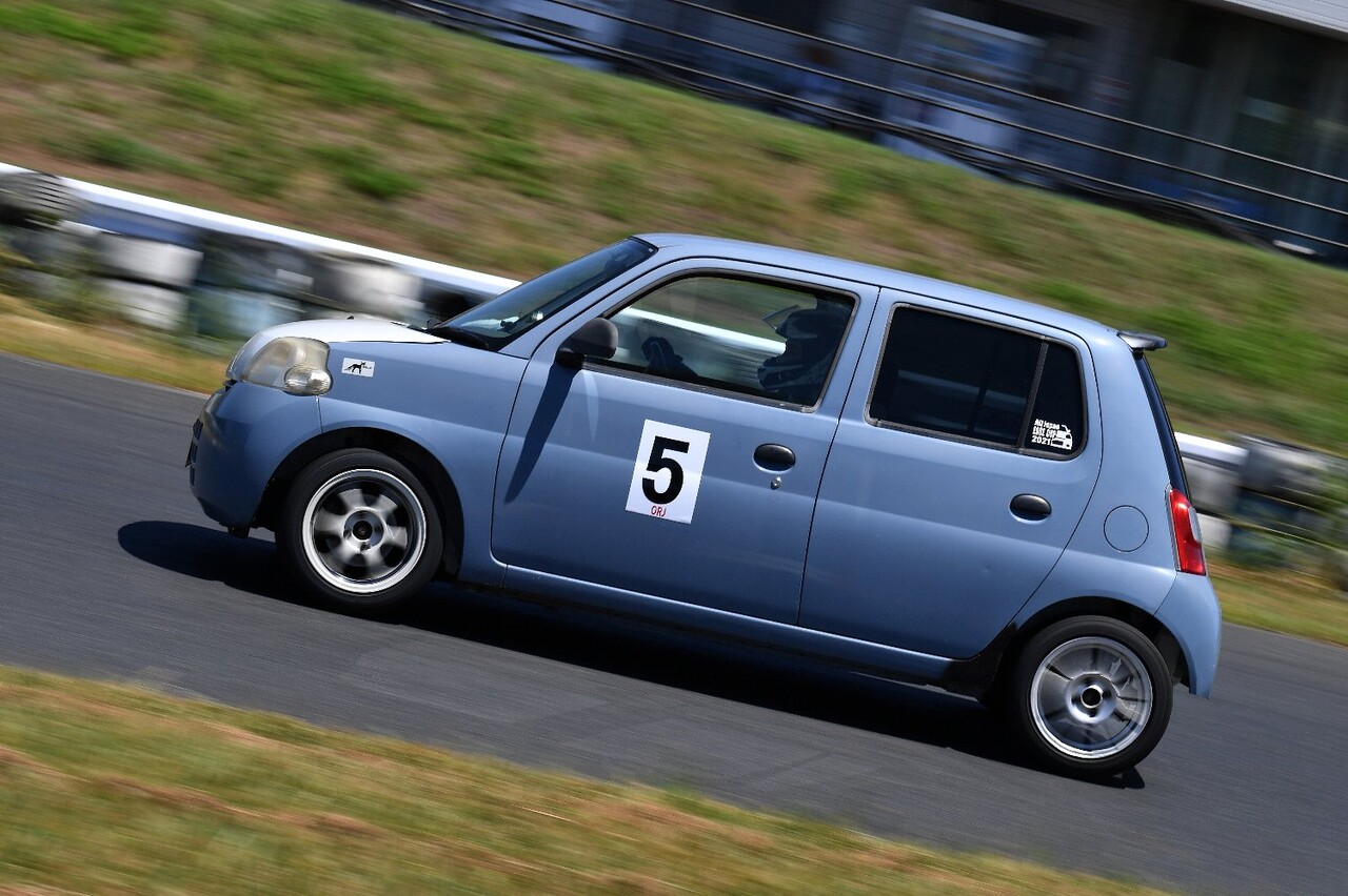 ダイハツ「エッセ」はまだまだ楽しめる！ 「BRIG Driving Challenge Series」をチェック : オフィスBMの取材日誌 ...