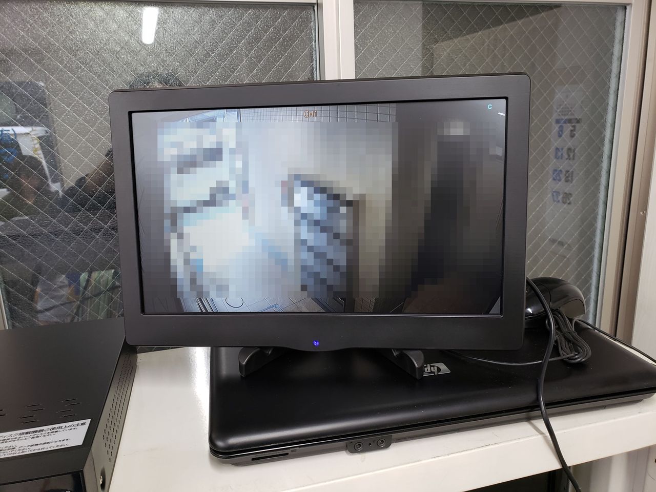 ☆ドーム型防犯カメラを取り付けました! 日本防犯システムPF ☆ドーム型防犯カメラを取り付けました! 日本防犯システムPF