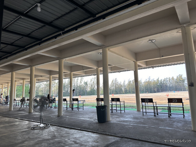 【Bangpakong Riverside Golf Driving Range サーヤのゴルフ日記第73回 ～ゴルフ練習場内のレストラン ...