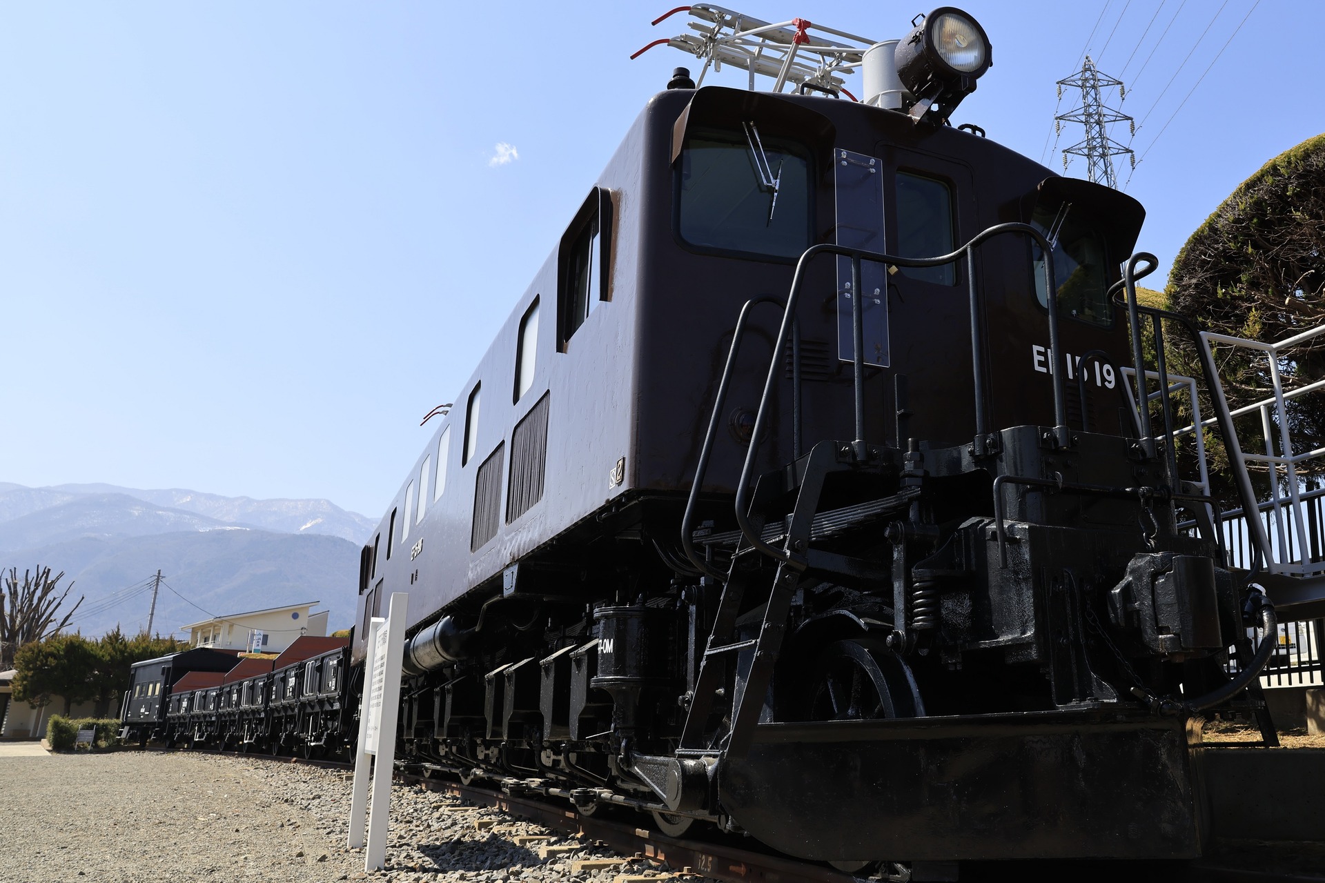 韮崎中央公園のEF15 198 ～保存機めぐりは【晴れ漢】に任せとけ！～ : ohanefu blog ～snap photo～