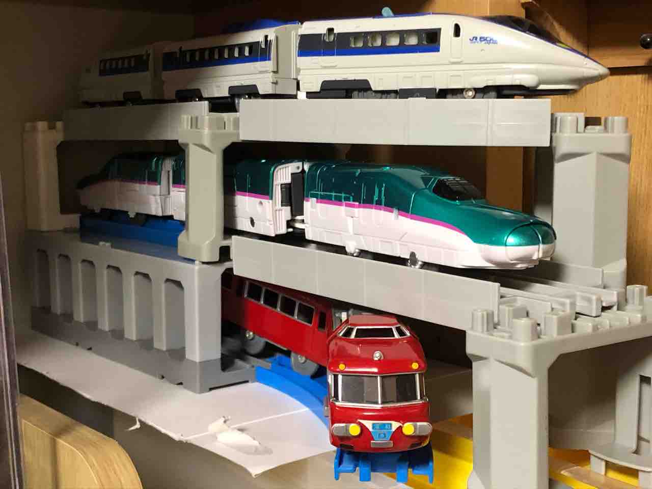 【ご紹介】DXS101 シンカリオンE5はやぶさ Mk-2 : ガッツポーズで日が沈む