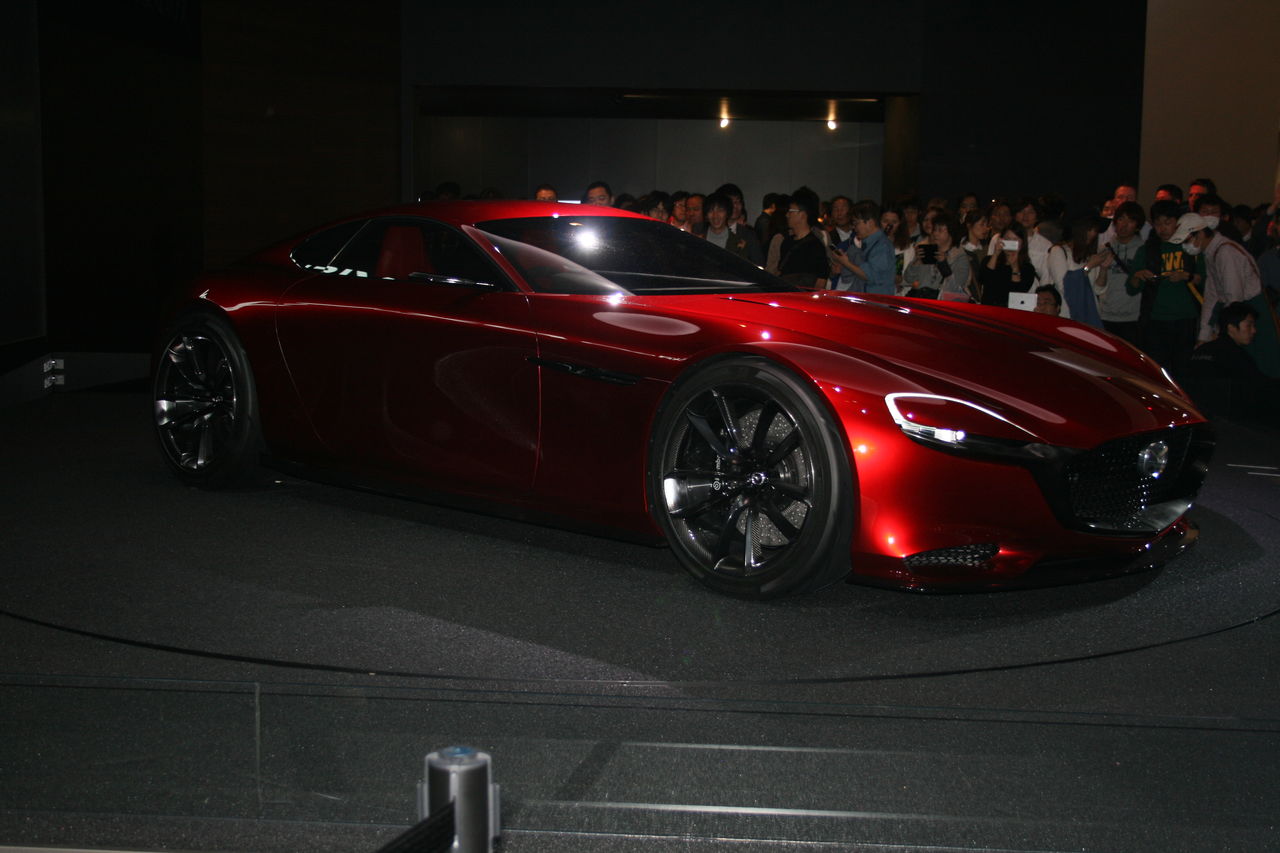 2015年11月07日 : For James Bond 007 Lovers Only