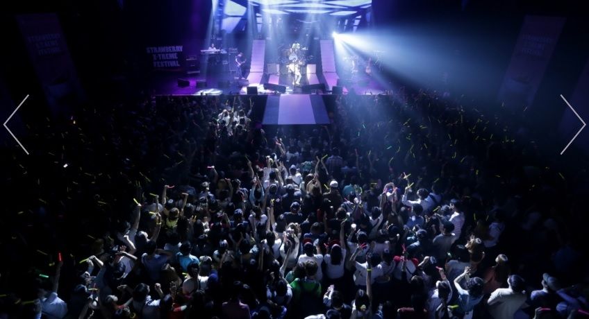 YES24 LIVE HALL(旧AX KOREA)周辺と会場内 : Second Chance