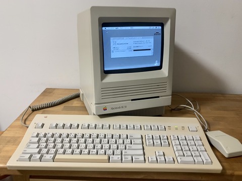 Compact Mac Collection Face&Body : 週末 Macintosh Think Different.