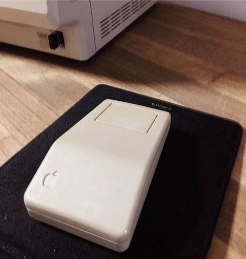 ワイヤレス 無線化 ADB 角マウス : 週末 Macintosh Think Different.