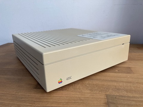 SH-015 Hard Disk 40SC M2644 : 週末 Macintosh Think Different.