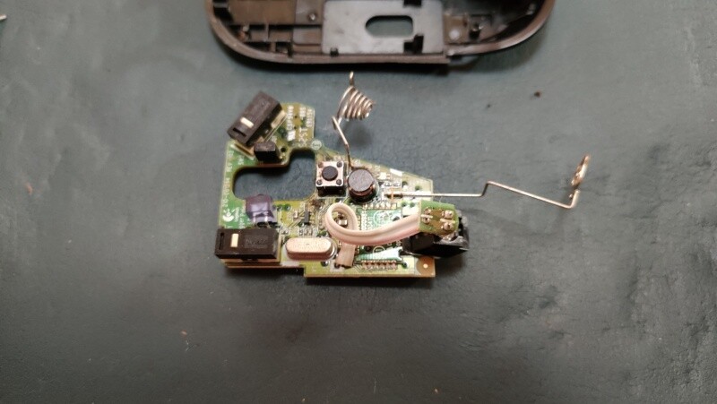 Logicool M235の分解方法、基板の取り外し手順【マウスの分解手順】 : ひまチュンの機械ブログ