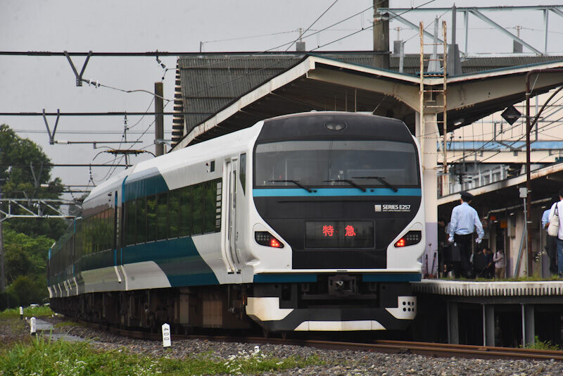 ona3のきままに撮り鉄 : 7月13日撮影 E257系2000番台 NA13編成による特急「アルプス」 返却回送より