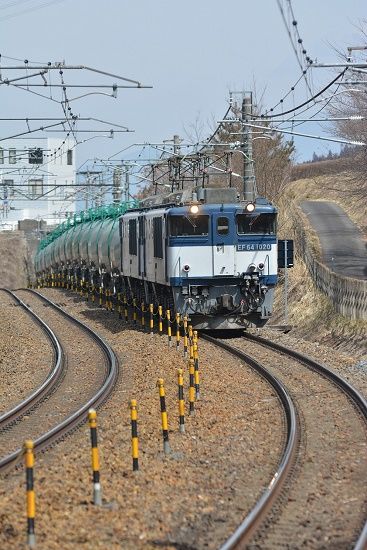 ona3のきままに撮り鉄 : EF64-1020号機 JRFマークが消えた？！
