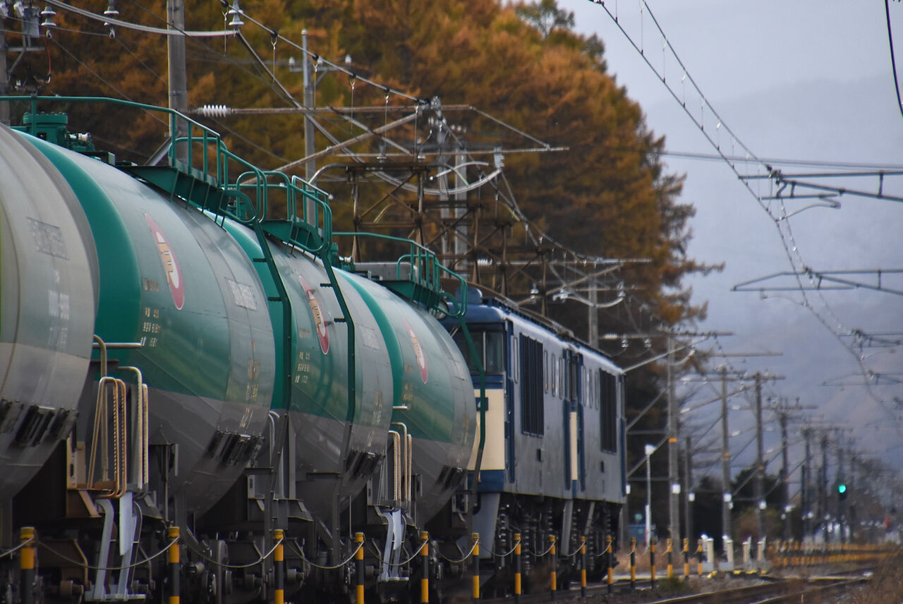 ona3のきままに撮り鉄 : 11月18日撮影 西線貨物8084ﾚ EF64重連が牽く緑タキ貨物より