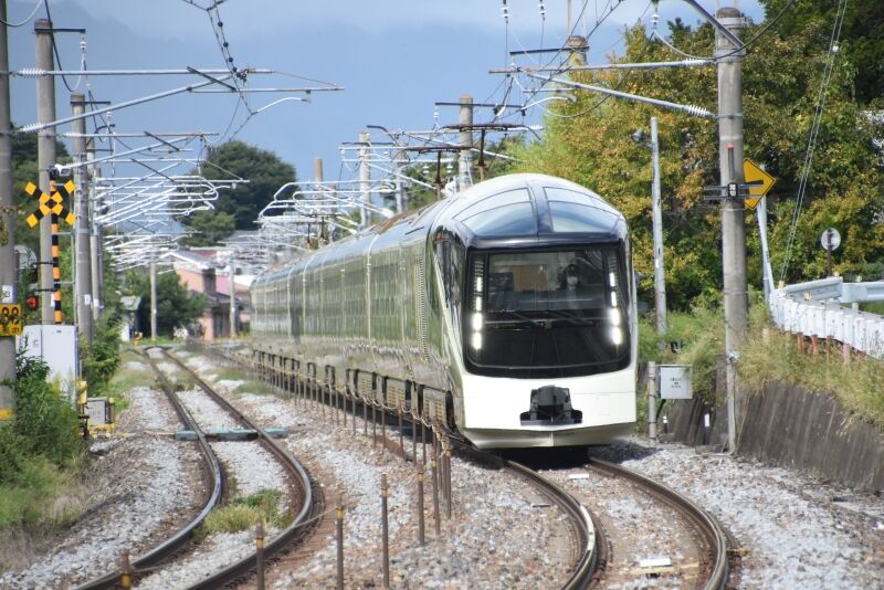 ona3のきままに撮り鉄 : 9月21日撮影 E001系「TRAIN SUITE四季島」より