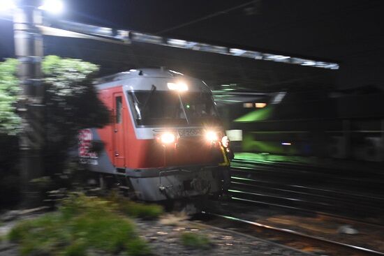 ona3のきままに撮り鉄 : 11月16日撮影 夜の富田駅にて その4 DF200-216号機 機回しから-2