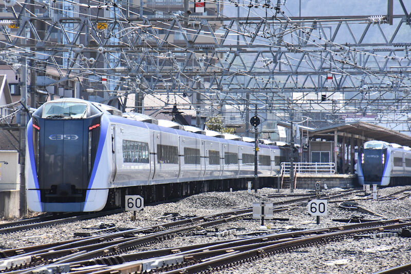 ona3のきままに撮り鉄 : 3月30日撮影 E353系「あずさ81号 (やまなし桃源郷号)」より