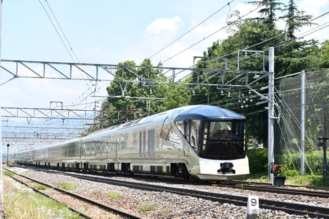 ona3のきままに撮り鉄 : 7月6日撮影 E001系「TRAIN SUITE 四季島」より