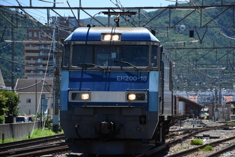 ona3のきままに撮り鉄 : 7月20日撮影 東線貨物2083ﾚ EH200-18号機が牽くコンテナ貨物