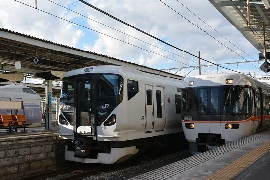 ona3のきままに撮り鉄 : 11月23日撮影 その6 松本駅にてE351系スーパーあずさ狙い