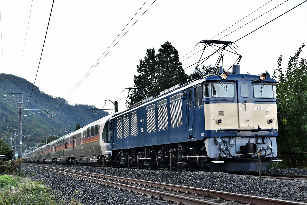 ona3のきままに撮り鉄 : 10月25日撮影 EF64-37号機が牽くカシオペア紀行 信州 その2