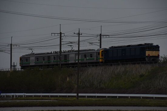 ona3のきままに撮り鉄 : 本日撮影 E493系+EF64-37号機をみどり湖にて