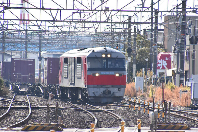 ona3のきままに撮り鉄 : 12月25日撮影 関西本線にてDF200が牽く貨物を撮影より