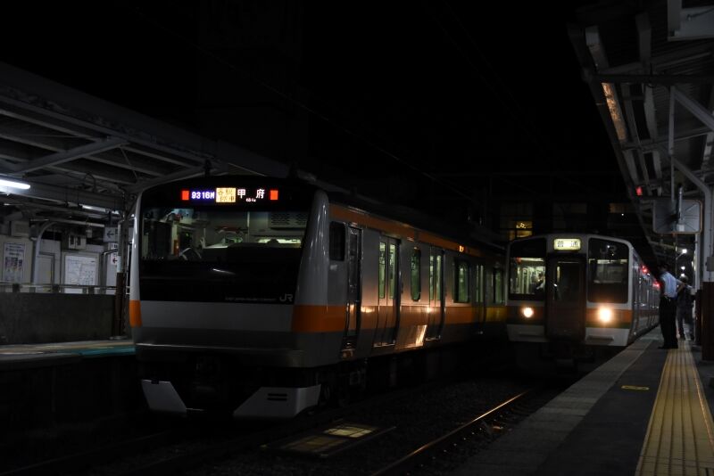 ona3のきままに撮り鉄 : 8月15日撮影 諏訪湖花火臨 応援のE233系H49編成より その2 夜の部