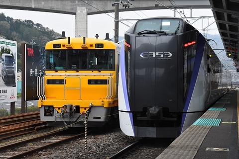 ona3のきままに撮り鉄 : 本日の撮影 岡谷駅にてキヤE195系とE353系特急「信州1号」の並びより