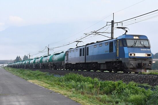 ona3のきままに撮り鉄 : 本日の撮影 聖高原ストレートにて キヤE195、四季島、EH200-クマイチより