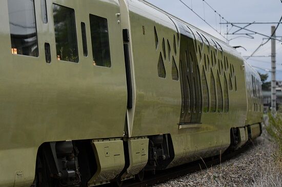 ona3のきままに撮り鉄 : 本日の撮影 E001形 クルーズトレイン 「TRAIN SUITE 四季島」を撮影より